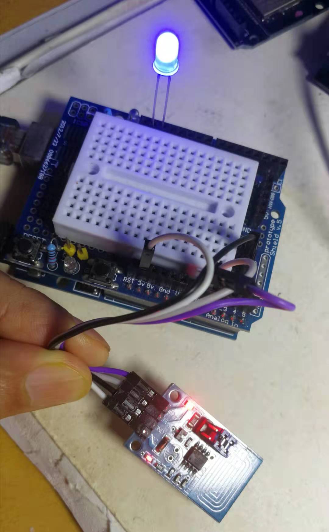 【雕爷学编程】Arduino动手做（145）---电容无级触摸调光模块- Makelog(造物记)